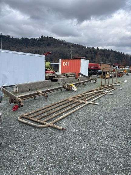 Pacific Dairy Electric Crowd Gate 30' - Beekman Auctions Ltd