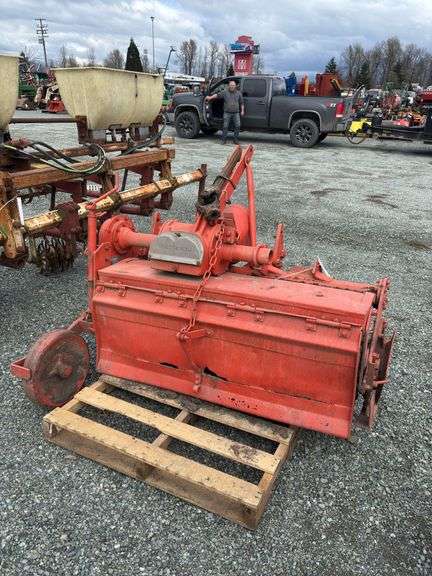 Howard Rototiller 5' - Beekman Auctions Ltd