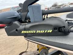 1999 Tournament 1800FS Bass Tracker - Cedar Towing & Auction