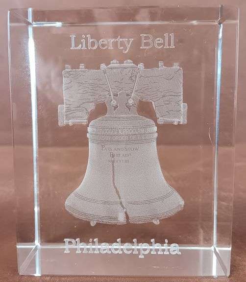 Vintage Liberty Bell Philadelphia Clear Crystal Etched Paperweight ...