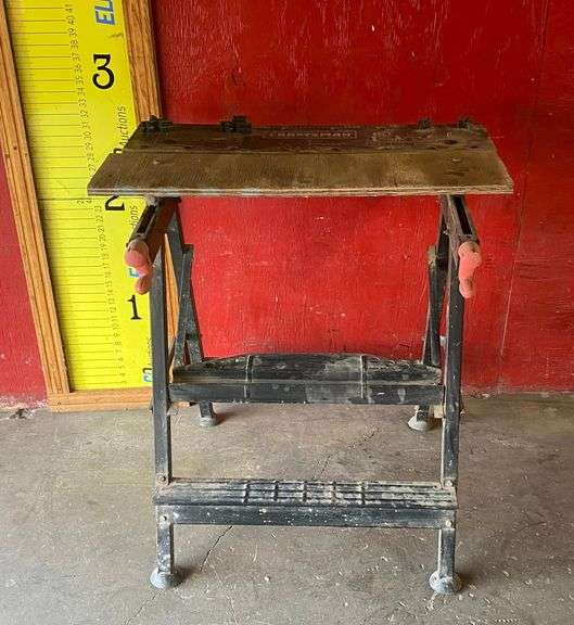 Craftsman Quick Clamping Work Table - ELCO Auctions