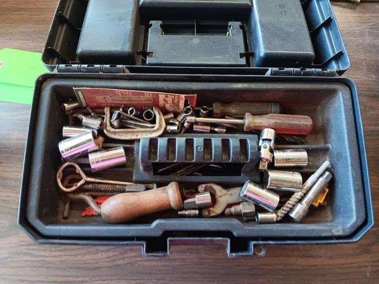 Tool Box w/ Misc. Hand Tools - ELCO Auctions