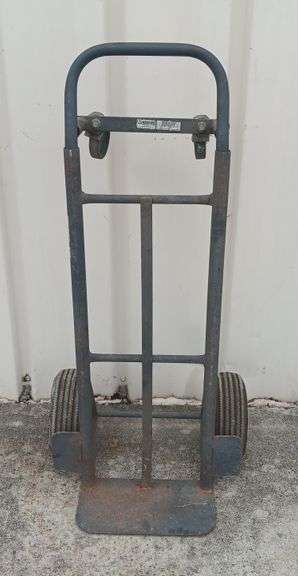 Milwaukee Convertible Dolly - ELCO Auctions