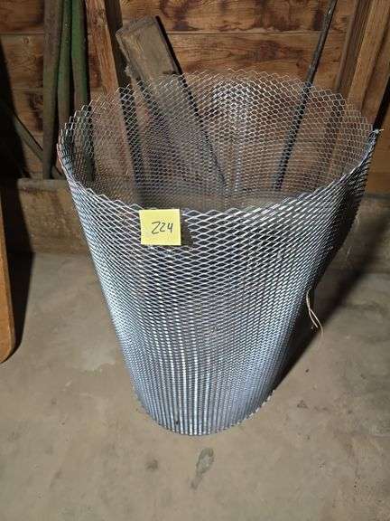 SMALL ROLL OF LIGHT EXPANDED METAL. - Freedom Auctions LLC