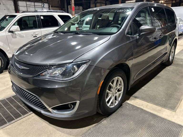 2017 CHRYSLER Pacifica Touring 2C4RC1DG1HR502223 - Greater Detroit Auto ...