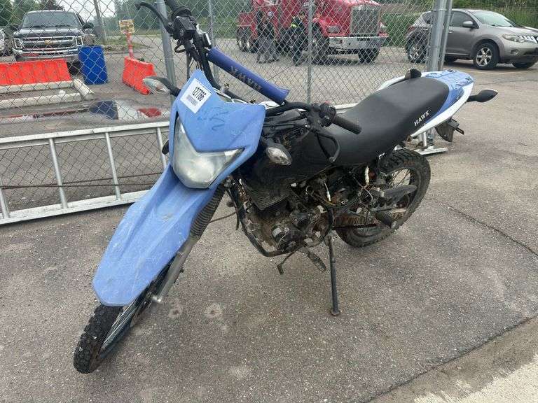 2016 Hawk Dirt bike - - Greater Detroit Auto Auction