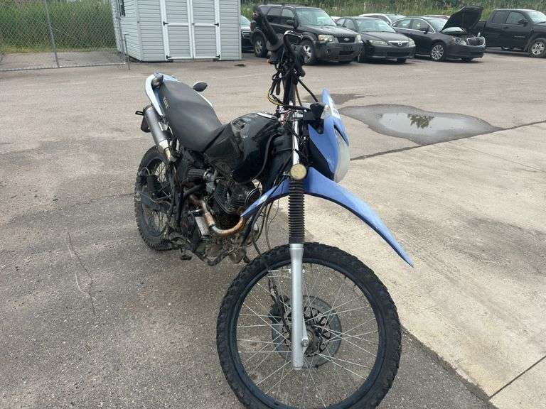 2016 Hawk Dirt bike - - Greater Detroit Auto Auction