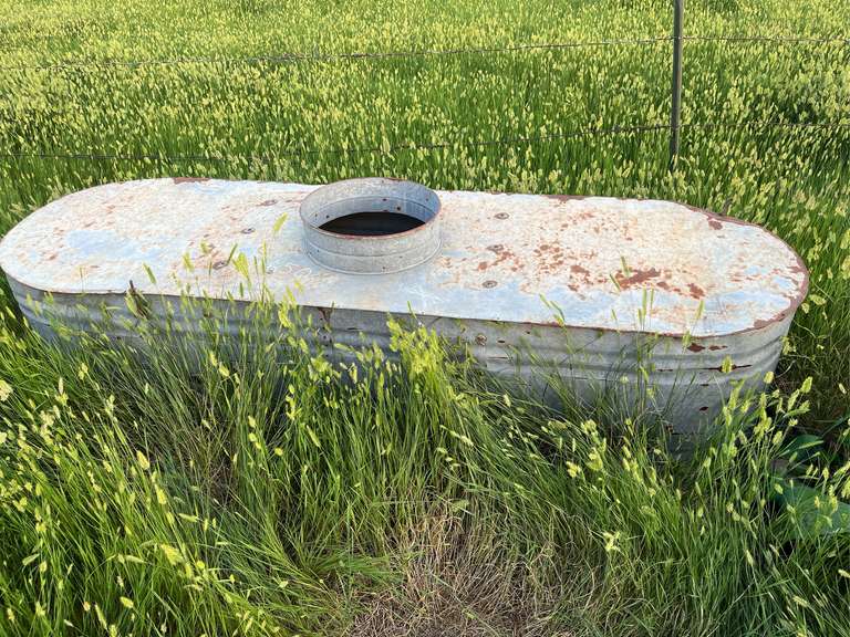 Galvanized water tank with lid - Hewitt Land Company