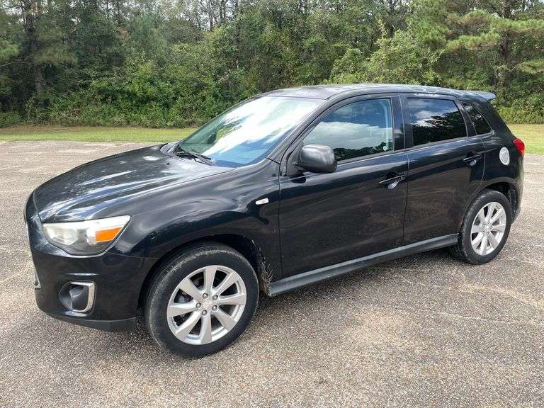 2015 Mitsubishi Outlander 4 Door MPV (97,685 Miles) - JJ Merchant LLC