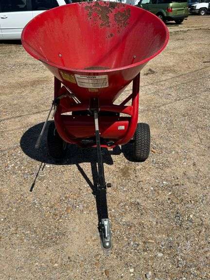 2022 Cosmo Pull behind Seeder/Fertilizer - JJ Merchant