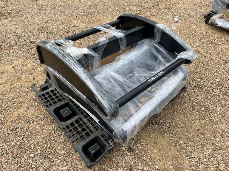 Pallet of Universal Push Bars - JJ Merchant