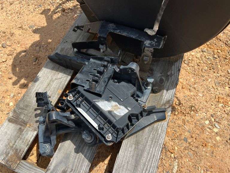 DEF Tank with Wiring & Brackets - JJ Merchant