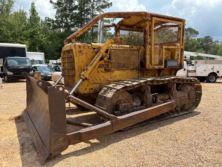 1967 Caterpillar D6C Crawler Dozer - JJ Merchant