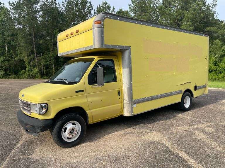 1994 Ford E350 Regular Cab 2 Door Box Truck (134,639 Miles) - JJ ...