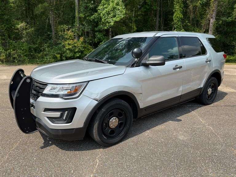 2017 Ford Explorer Police Interceptor (141,283 Miles) - JJ Merchant