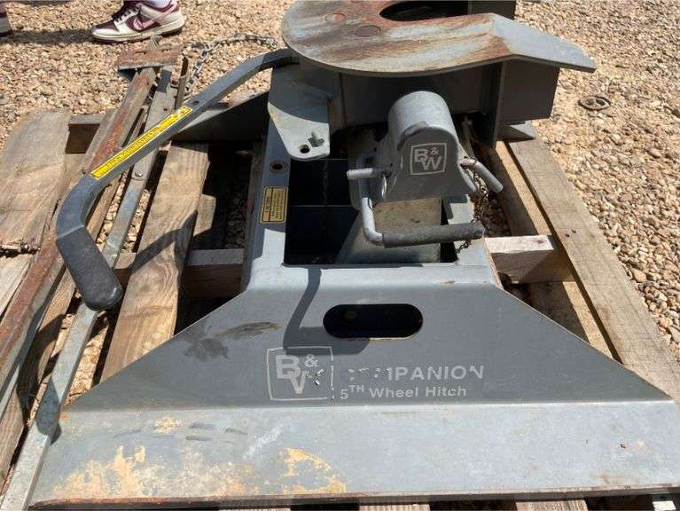 BNW Hitch & 5th Wheel Trip-Pod - JJ Merchant