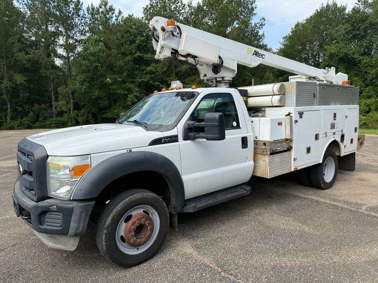 2012 Ford F-450 4X2 35' Bucket Truck (176,179 Miles) - JJ Merchant