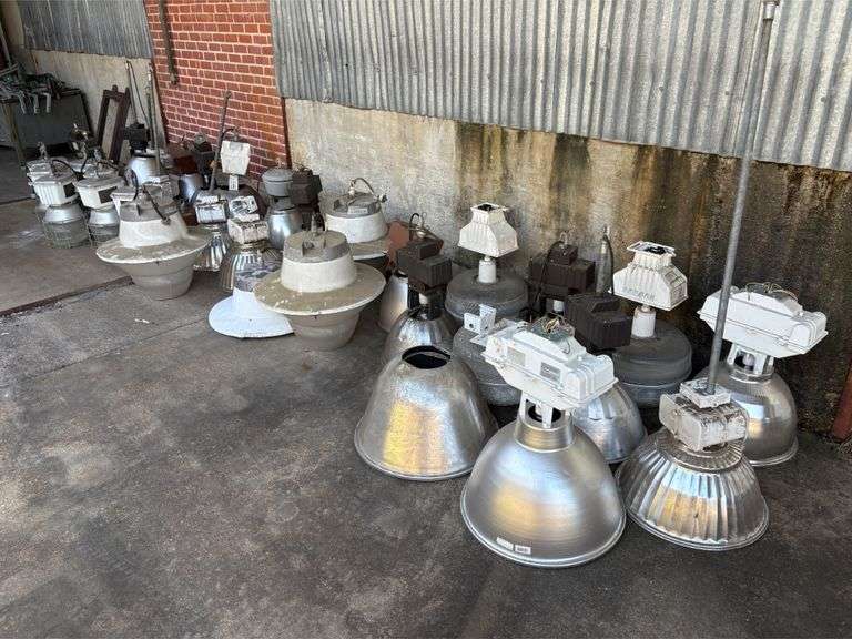 (35) Commercial Warehouse Lights - JJ Merchant LLC