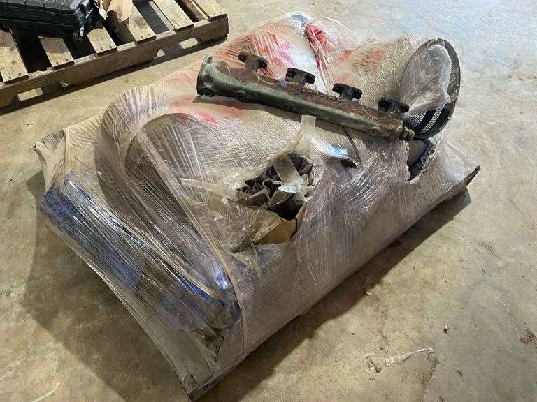 Kato Engineering 125kw Generator (1,018 Hours Showing) - JJ Merchant LLC