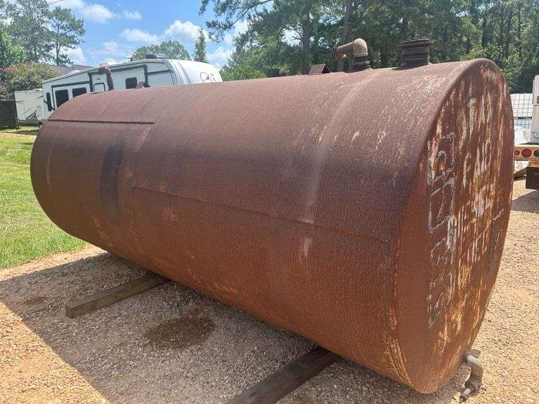 2,000 Gallon Diesel Tank - JJ Merchant LLC