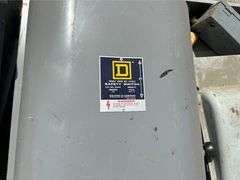 Pallet of Various Electrical Switches - JJ Merchant