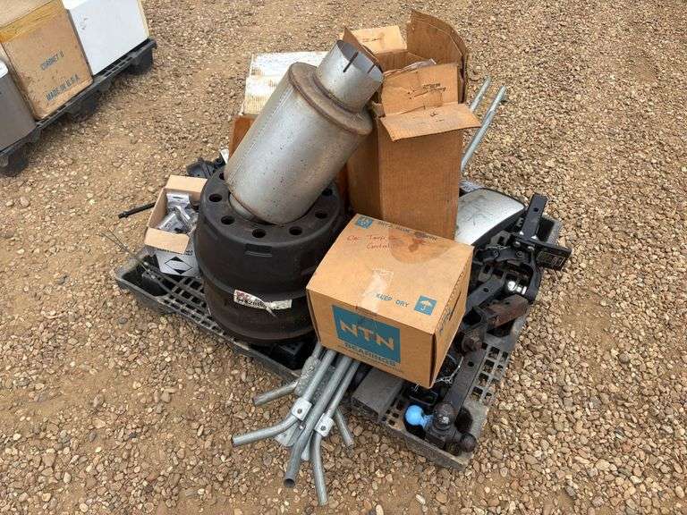 Pallet of Miscellaneous Truck Parts - JJ Merchant LLC