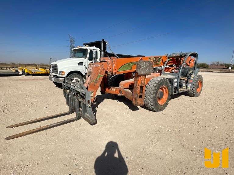 2008 XTREME XRM1254 12000 LB TELESCOPIC FORKLIFT SN: XRM1254050891086 ...