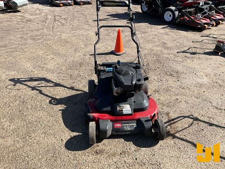 TORO 20199 PUSH MOWER SN: 312008362 - Jeff Martin Auctioneers, Inc.