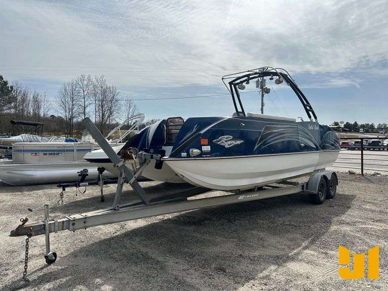 2019 RAZOR 247UR VIN REC24854L819 PONTOON - Jeff Martin Auctioneers, Inc.