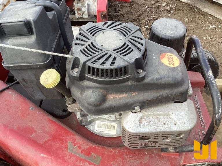 (2) TORO 22297 & 22290 PUSH MOWERS - Jeff Martin Auctioneers, Inc.