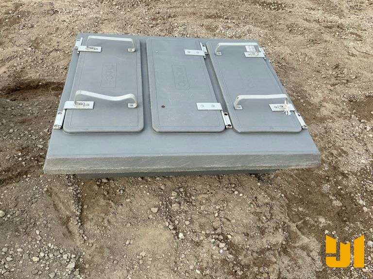 BEVERAGE BOX INSERT FOR A CARRY ALL 2 - Jeff Martin Auctioneers, Inc.