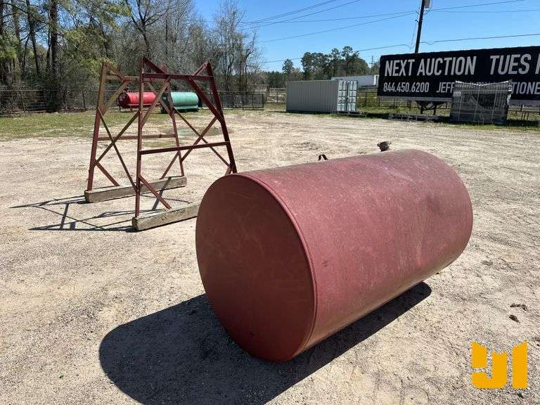 500 GALLON GRAVITY DIESEL FUEL TANK - Jeff Martin Auctioneers, Inc.