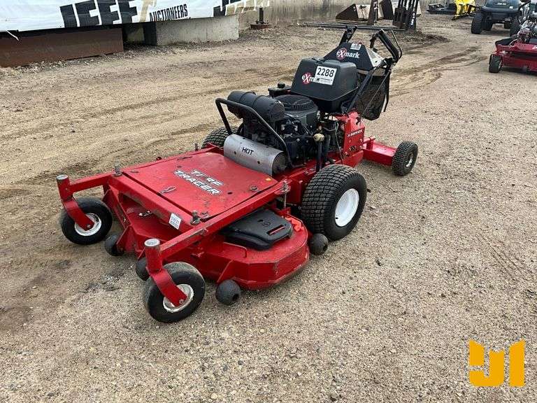 2015 EXMARK X-SERIES STAND ON SN: 316617198 - Jeff Martin Auctioneers, Inc.