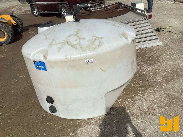 APPROX. 400 GAL. POLY TANK TANK - Jeff Martin Auctioneers, Inc.