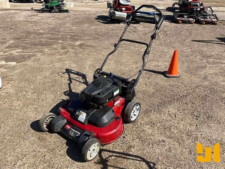 TORO 20199 PUSH MOWER SN: 312008362 - Jeff Martin Auctioneers, Inc.