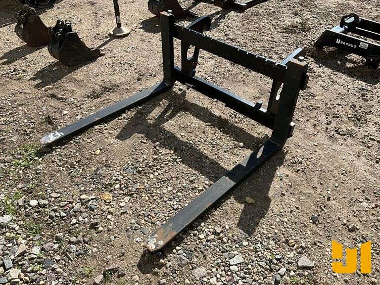 CAT FKCWL48 48” FORKS SN: Z004498 TO FIT CAT 906-908 COMPACT WHEEL ...