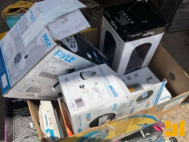 PALLET OF VARIOUS MICROSCOPES, VECTOR 6000 WATTS 2 CHANNEL MOSFET ...