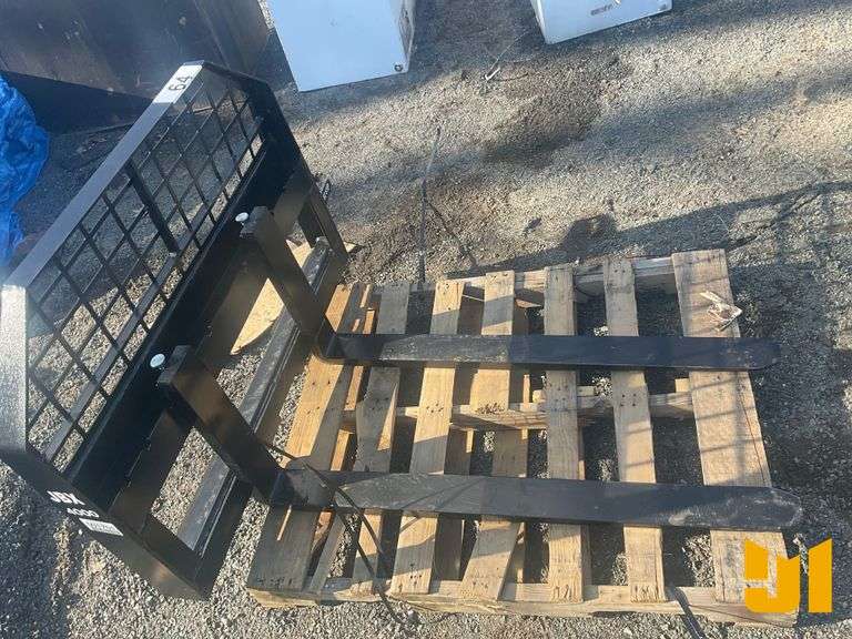 UNUSED JBX 4000 FORKS - Jeff Martin Auctioneers, Inc.