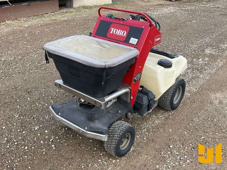 TORO 34215 SPIN SPREADER SN: 400456924 - Jeff Martin Auctioneers, Inc.