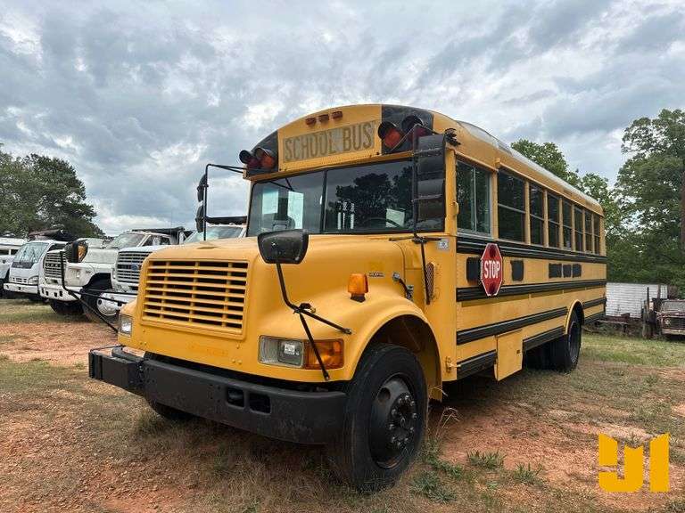 1999 INTERNATIONAL 3800 VIN: 1HVBBABL3XH258082 SCHOOL BUS - Jeff Martin Auctioneers, Inc.