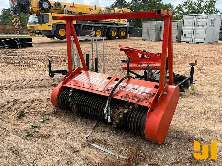 DIGGIT 72MM 66 INCH HYDRAULIC MULCHER - Jeff Martin Auctioneers, Inc.