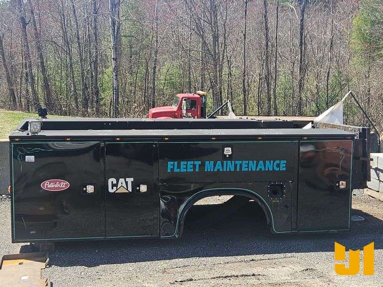 KNAPHIDE UTILITY BODY - Jeff Martin Auctioneers, Inc.