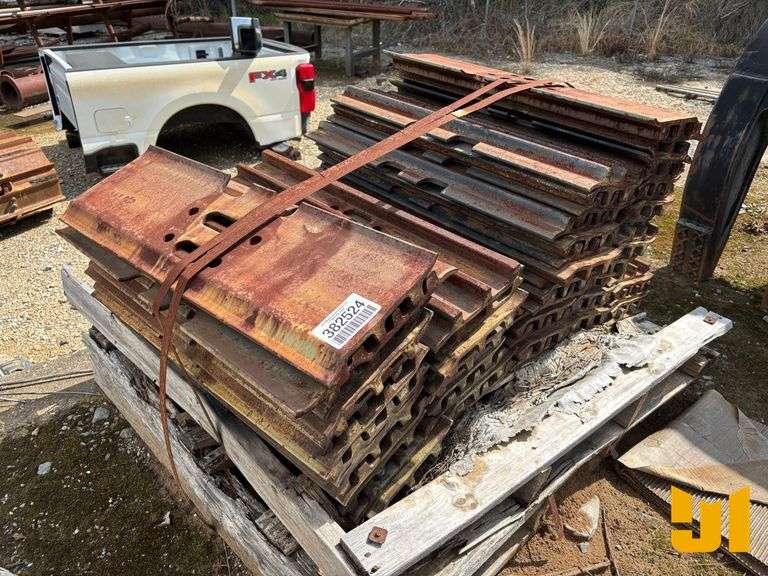 KOMATSU PC200, 210, 220, 240 27.5 IN. SINGLE GROUSER PADS - Jeff Martin ...