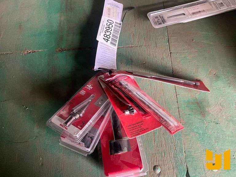 MILWAUKEE 1/4” UNIVERSAL QUIK-LOK, FLAT BORING BIT, JIG SAW BLADES ...