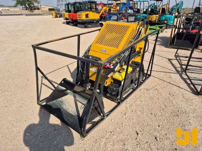 UNUSED 2025 AGT MX-CRT23 STAND ON MULTI TERRAIN LOADER SN ...