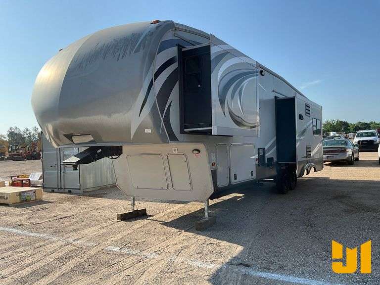 2013 KEYSTONE MONTANA HIGH COUNTRY VIN: 4YDF32525DA740504 FIFTH WHEEL ...