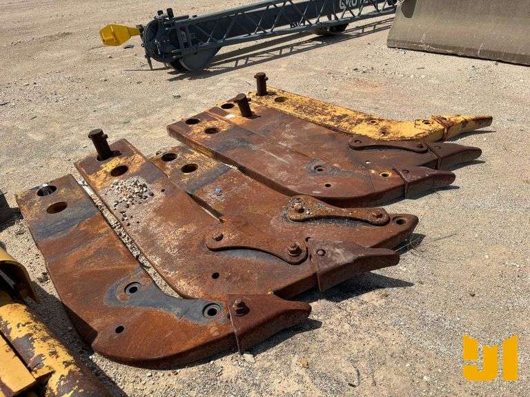 CATERPILLAR D11 & D10 RIPPER SHANKS - Jeff Martin Auctioneers, Inc.