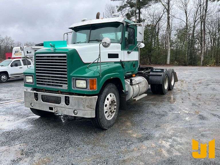 2008 MACK CHU (PINNACLE) TANDEM AXLE DAY CAB TRUCK TRACTOR VIN ...