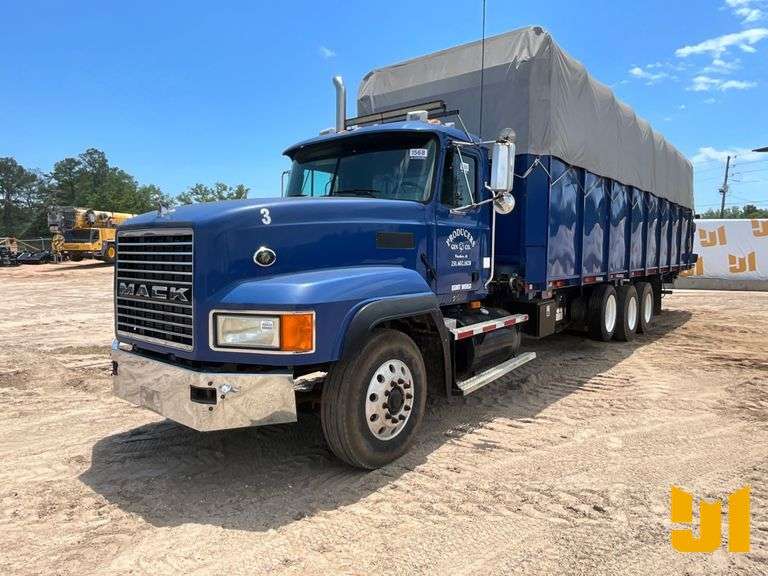 2001 MACK CL713 TRI/A COTTON HAULING VIN: 1M2AD09C01M011382 - Jeff ...