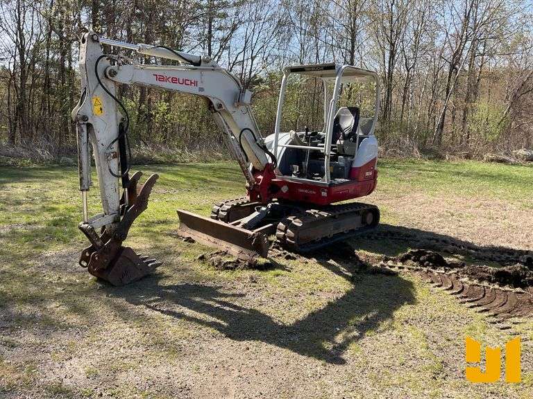 2015 TAKEUCHI TB240 MINI EXCAVATOR SN: 124000552 - Jeff Martin ...